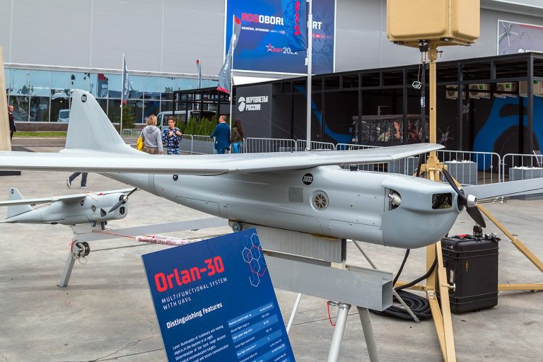 Orlan-10: 2-meter Russian reconnaissance drone costing 100,000 USD ...